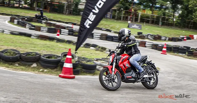 Revolt RV400 Review Photo Gallery - BikeWale