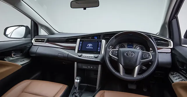 Toyota Innova Crysta Photo, Dashboard Image - CarWale