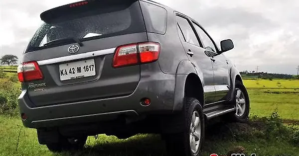 Fortuner [2009-2012] Boot Space Image, Fortuner [2009-2012] Photos in ...