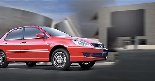 Cedia [2009-2013] Left Side View Image, Cedia [2009-2013] Photos in ...