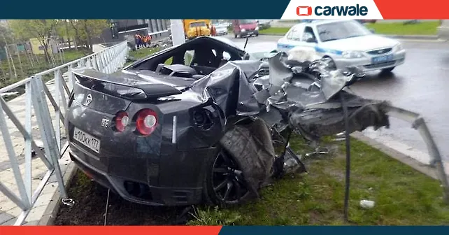 Russian footballer surviving this 170kmph GT-R crash defies belief ...