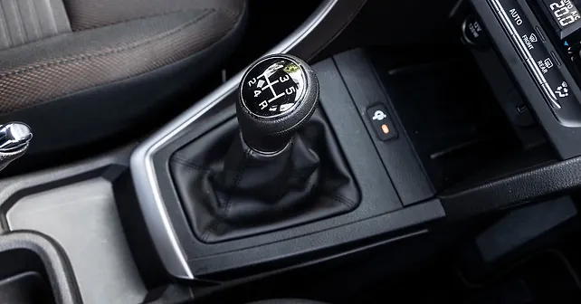 Maruti Brezza Gear - CarWale