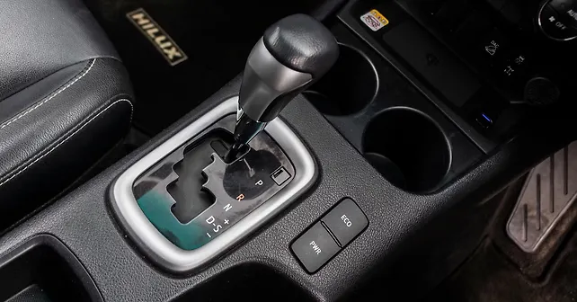 Toyota Hilux Gear - CarWale