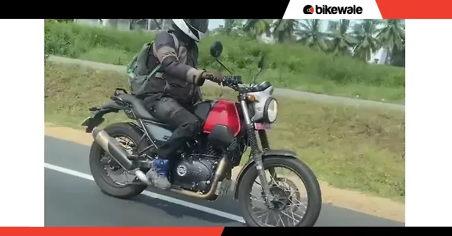 Royal Enfield Scram 411 spotted in red-black colour option - BikeWale