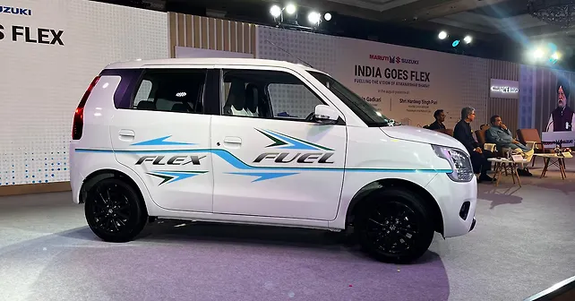 Wagon R Right Front Three Quarter Image, Wagon R Photos in India - CarWale