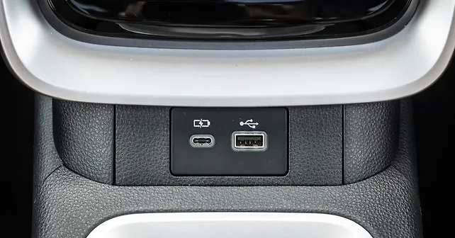Toyota Innova Hycross Charging Ports - CarWale