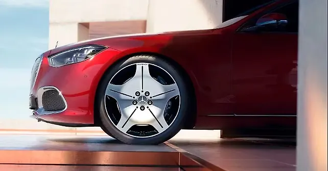 Mercedes-Benz Maybach S-Class Exterior Closeups - CarWale