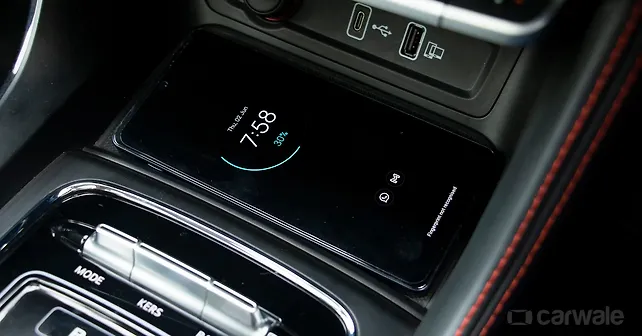 एमजी ZS ईवी Charging Ports - कारवाले