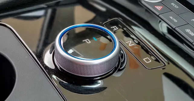 BYD e6 Gear - CarWale