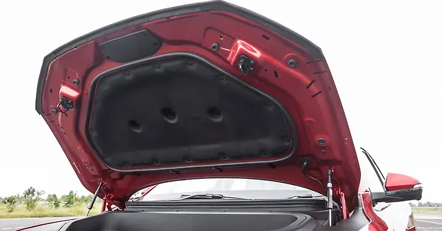 Mahindra XEV 9e Bootspace - CarWale