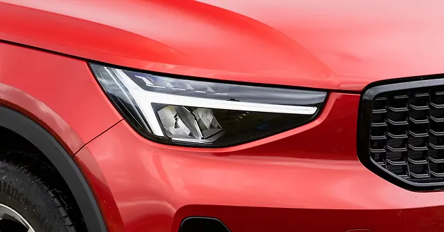 Volvo XC40 Head Light And Tail Lights - CarWale