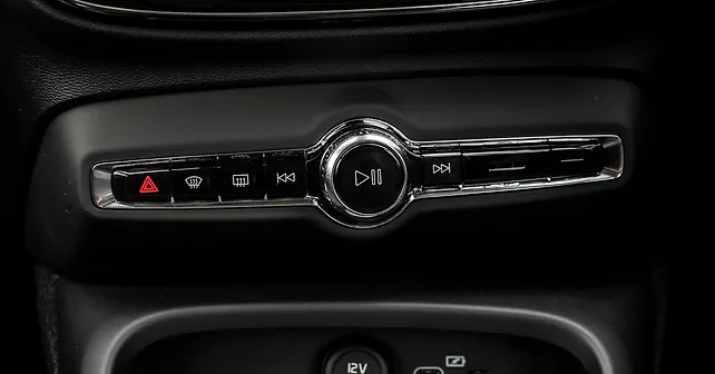 Volvo XC40 AC - CarWale