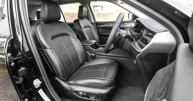 Jeep Grand Cherokee Seats - CarWale
