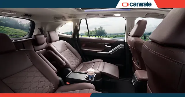 Toyota Innova HyCross – Top 5 interior highlights - CarWale