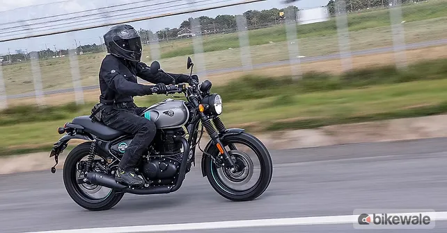 Royal Enfield Hunter 350 wins Indian Motorcycle of the Year 2023 - BikeWale