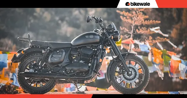 New Jawa 42 Tawang edition launched in India - BikeWale