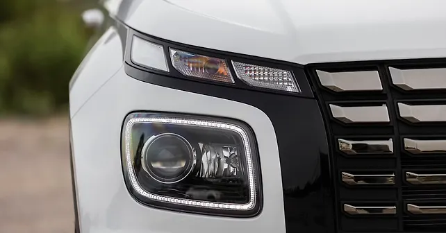 Hyundai Venue Head Light And Tail Lights - CarWale