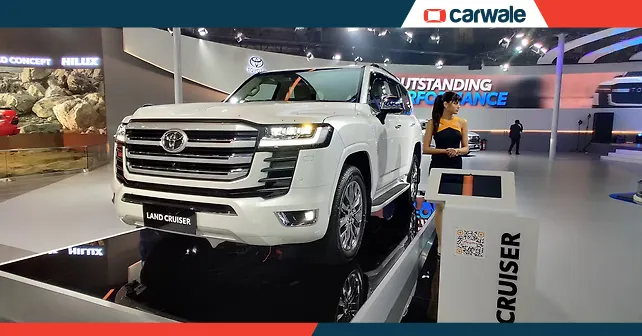 Toyota Land Cruiser 300 ZX Diesel AT: First Look - CarWale
