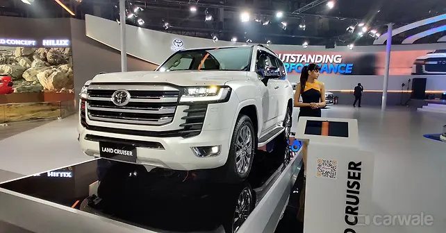 Toyota Land Cruiser Reviews - Road Tests, First Drives and Expert ...