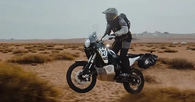 Triumph Tiger 900 Rally rivaling Husqvarna Norden 901 Expedition ...