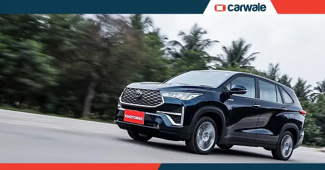 Toyota Innova Hycross top variant bookings paused - CarWale