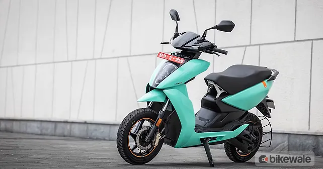 Ather 450X electric scooter now available in two configurations - BikeWale