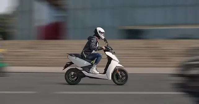 Ather 450 Plus electric scooter variant discontinued - BikeWale