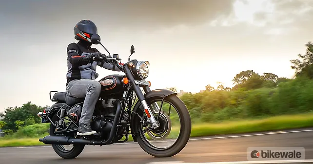 2023 Royal Enfield Bullet 350 Review: Image Gallery - BikeWale