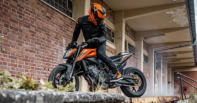KTM 790 Duke updated for 2024 - BikeWale