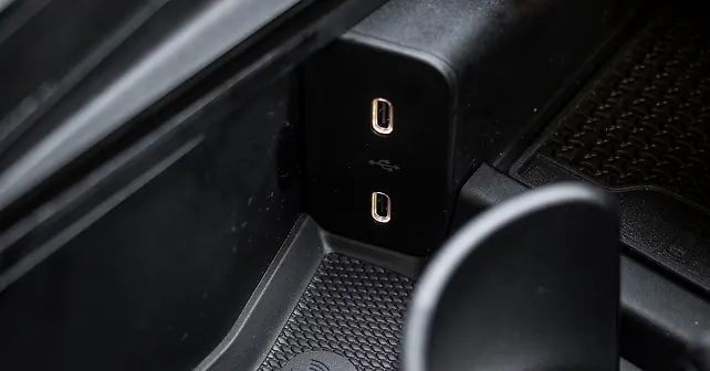 Mercedes-Benz E-Class Charging Ports - CarWale