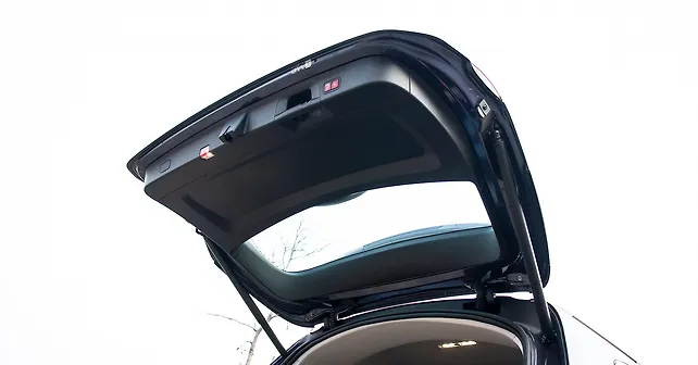 Mercedes-Benz GLS Bootspace - CarWale