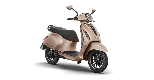 2024 Bajaj Chetak Premium launched at Rs. 1.35 lakh - BikeWale 2024 Bajaj Chetak Premium launched at Rs. 1.35 lakh - BikeWale