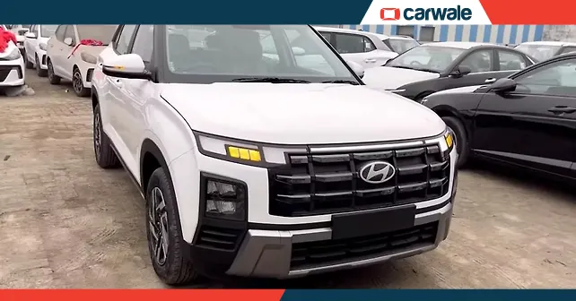 Hyundai Creta facelift mid-variant arrives at dealerships - CarWale