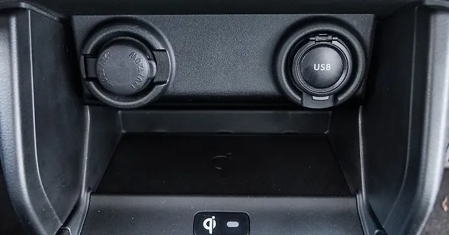 Maruti Dzire Charging Ports - CarWale