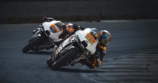 LIMITED EDITION 2024 KTM RC 8C unveiled! - BikeWale