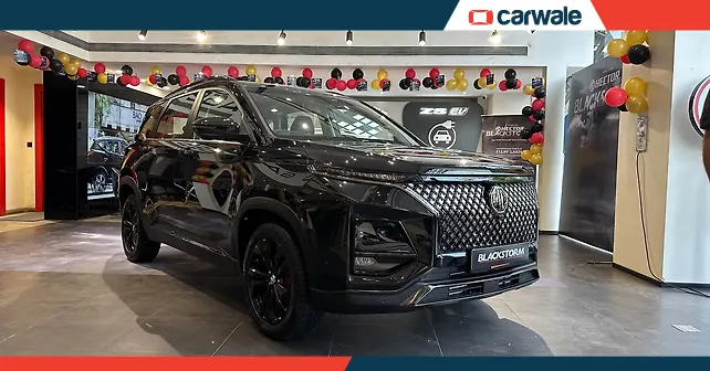 MG Hector Plus Blackstorm First Look - CarWale