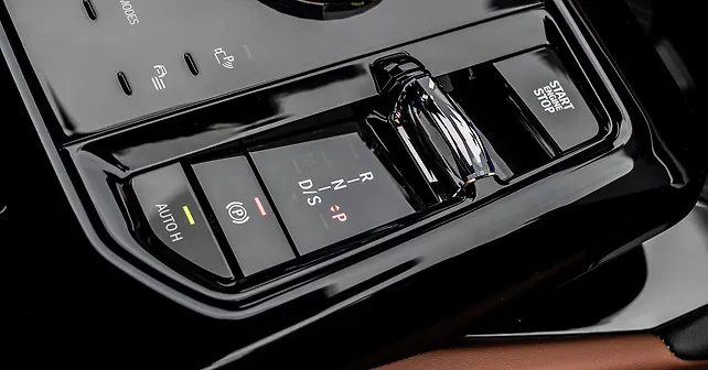 BMW 5 Series Gear - CarWale