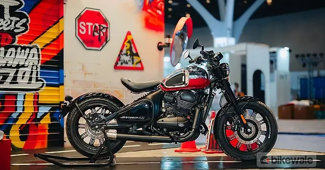 Jawa 42 Bobber Red Sheen variant launched in India - BikeWale