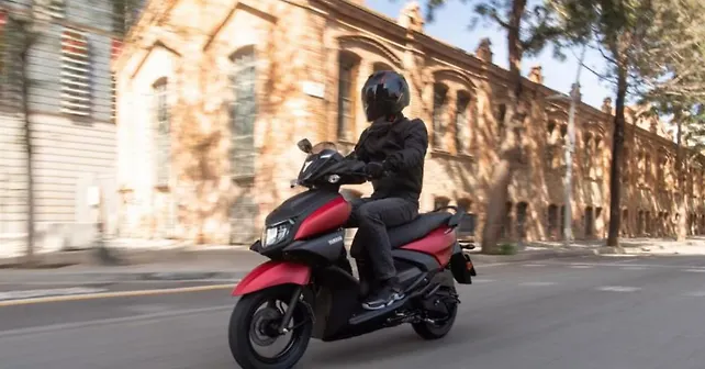 2024 Yamaha RayZR launched overseas at Rs. 2.30 lakh - BikeWale