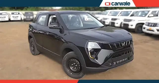 Mahindra XUV 3XO base MX1 variant reaches dealerships - CarWale