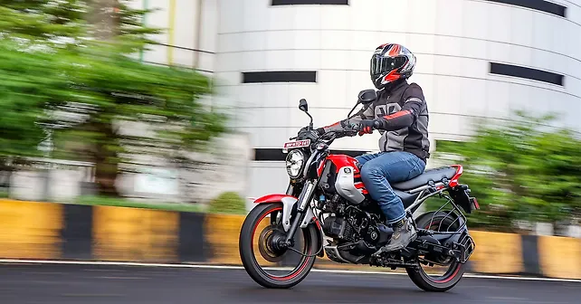 Bajaj Freedom CNG review – Image Gallery - BikeWale
