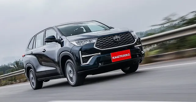 Innova Hycross USB Port/AUX/Power Socket/Wireless Charging Image ...