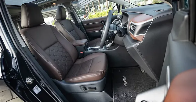 Toyota Innova Hycross Seats - CarWale