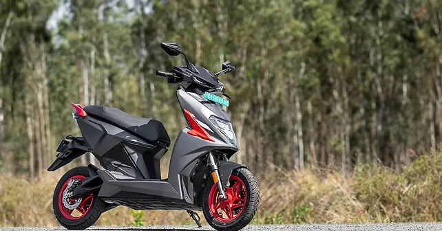2025 Simple One launched at Rs 1.66 lakh - BikeWale