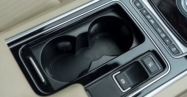 Jaguar XF Storage - CarWale