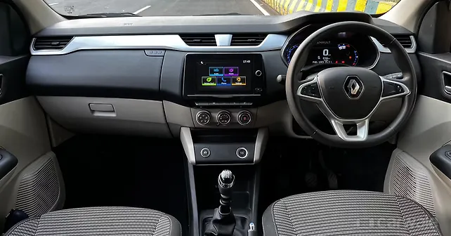 Renault Triber Dashboard - CarWale