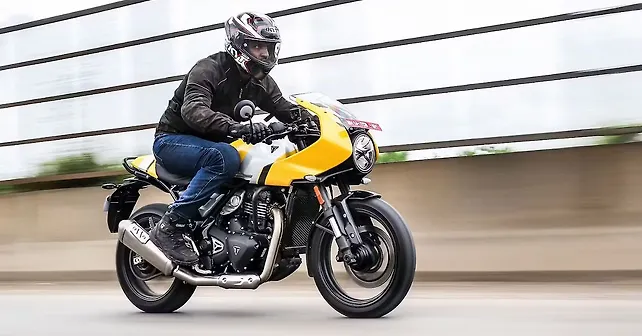 Triumph Thruxton 400: Review Image Gallery - BikeWale