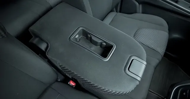 Mahindra KUV100 NXT Storage - CarWale