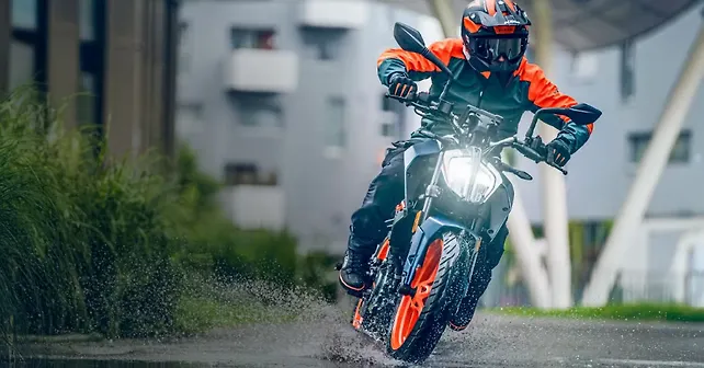Updated KTM 160 Duke Features Explained - BikeWale