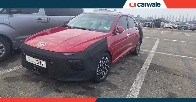 New Hyundai Verna Facelift Spied in Korea - CarWale